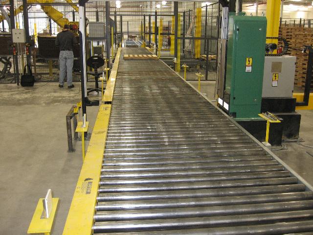 Pallet Conveyor Systems | Robot Palletizing LLC