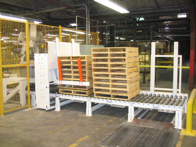 Case palletizing | Robot Palletizing LLC